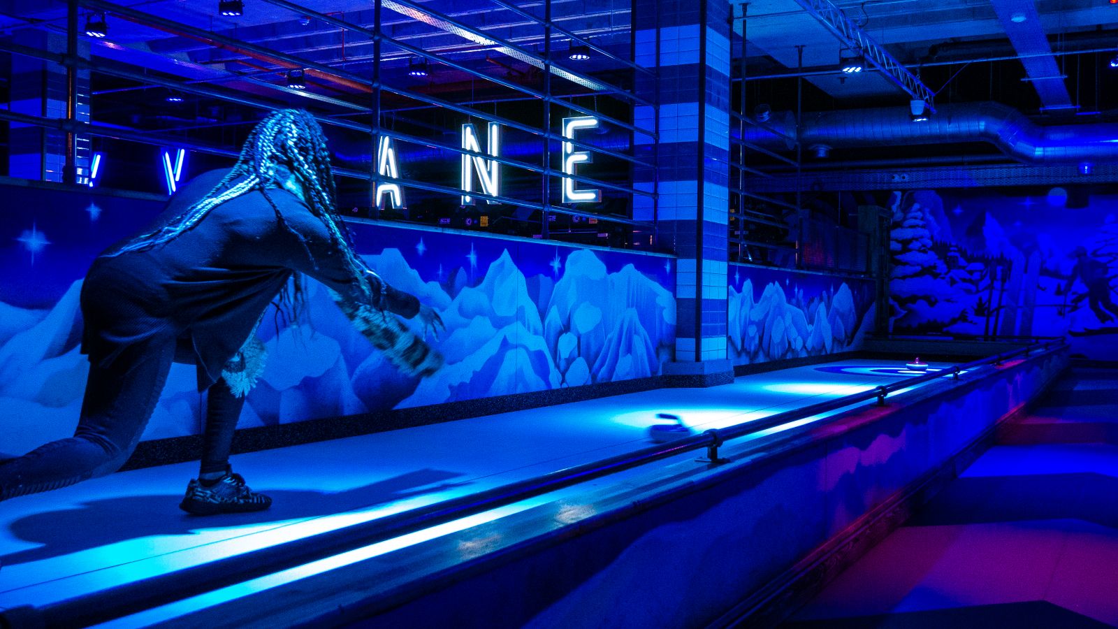 Bar, games and live sports venue Roxy Lanes to open in Bristol later ...